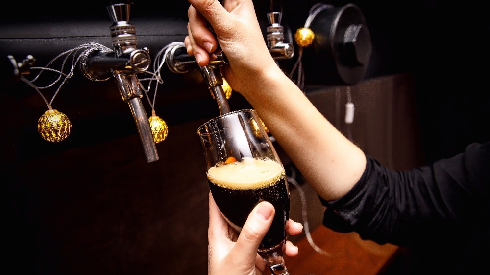 Who Is an Alcohol Server and What Are Their Responsibilities?