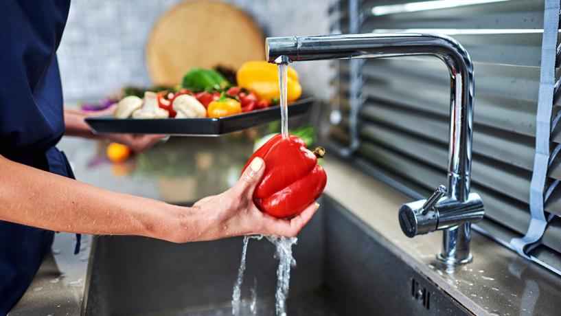 How to Wash Fruits and Vegetables the Right Way