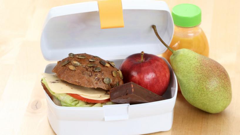 Packing Lunches Safely: Tips for Parents and Professionals